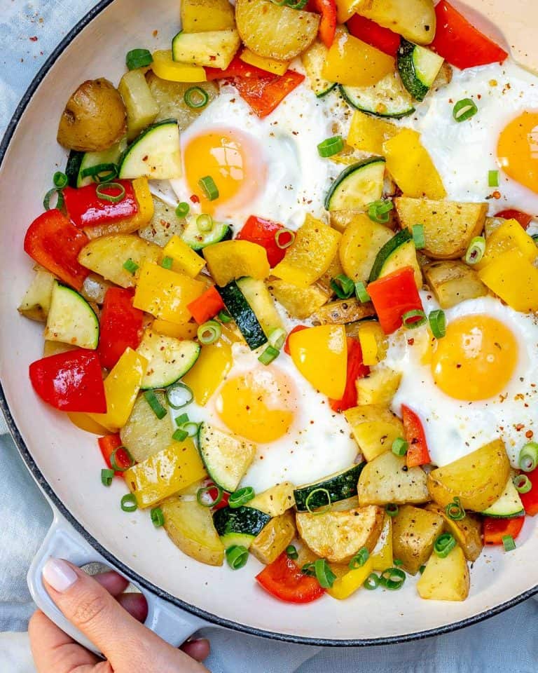 One Pan Egg and Veggie Breakfast Skillet| Healthy Fitness Meals