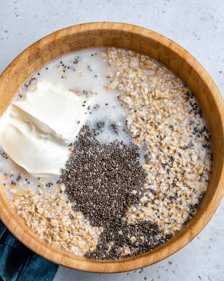 Greek Yogurt Overnight Oatmeal Recipe - Healthy Fitness Meals