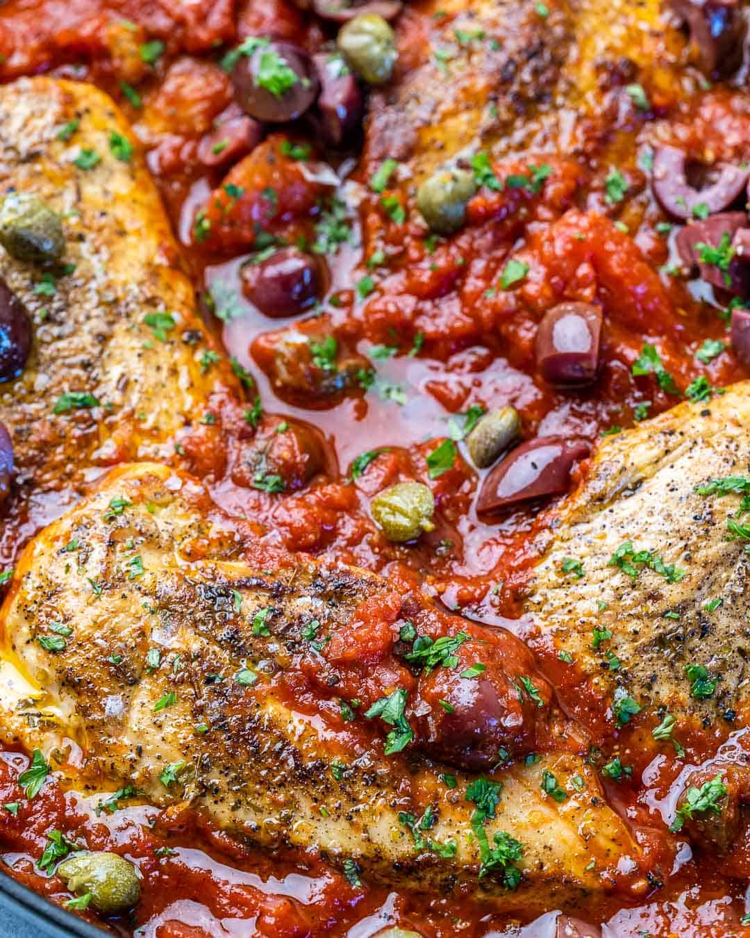 Easy Chicken Puttanesca | Healthy Fitness Meals