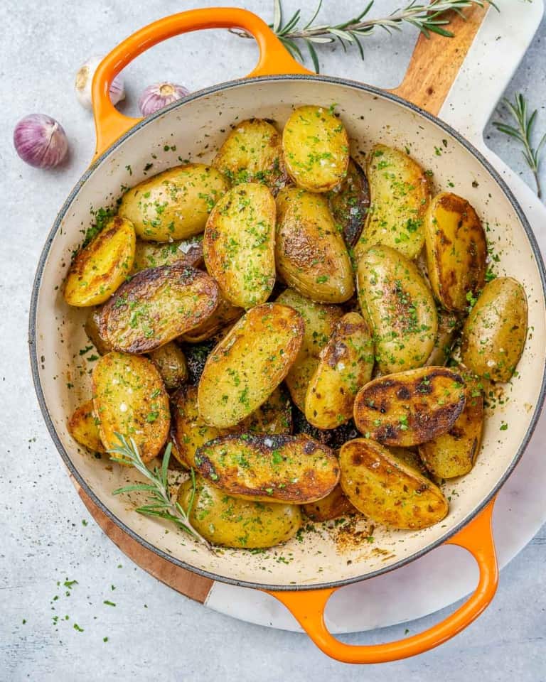 Garlic Roasted Potatoes Skillet - Healthy Fitness Meals