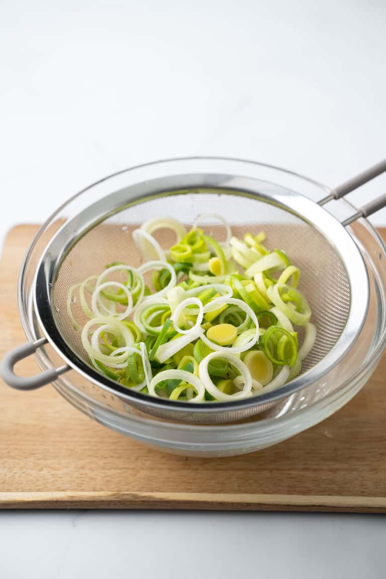 How to Cut Leeks {Step-by-Step} - Healthy Fitness Meals