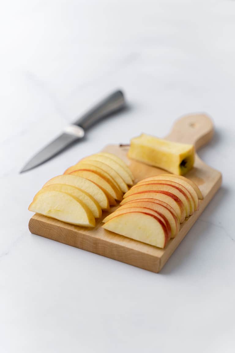 How To Cut an Apple Into Slices - Healthy Fitness Meals