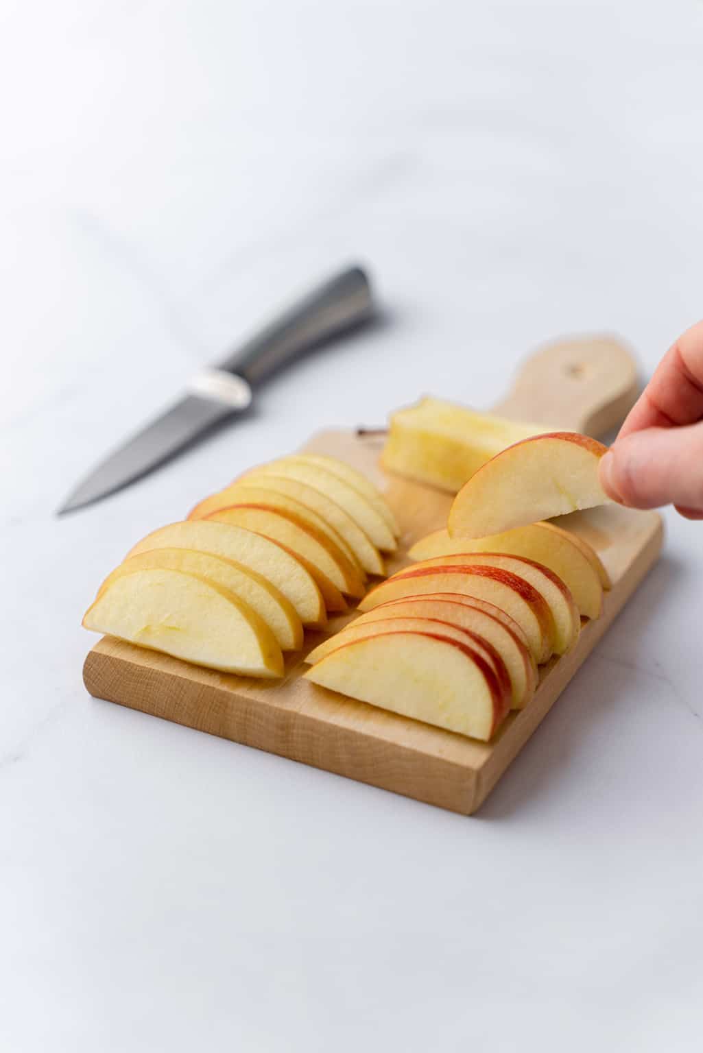 How To Cut An Apple Into Slices Healthy Fitness Meals How To Cut An Apple Into Slices Healthy Fitness Meals