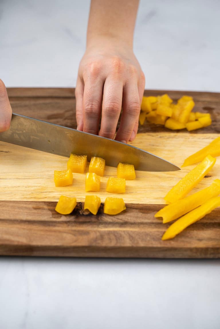 How to Cut Bell Peppers (3 Ways!) - Healthy Fitness Meals