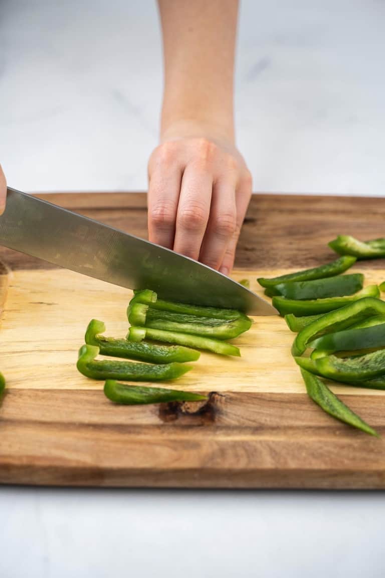 How to Cut Bell Peppers (3 Ways!) - Healthy Fitness Meals