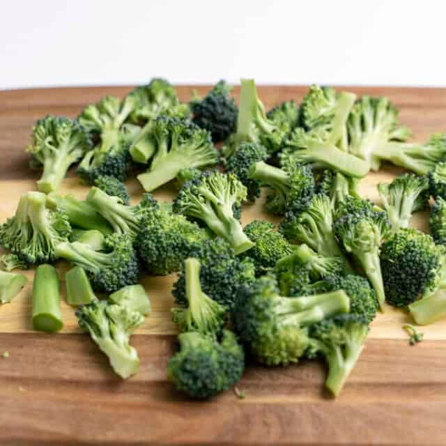How To Cut Broccoli Florets Perfectly - Healthy Fitness Meals