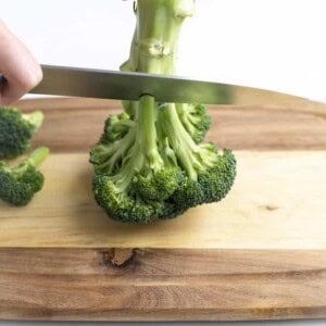 How To Cut Broccoli Florets Perfectly - Healthy Fitness Meals