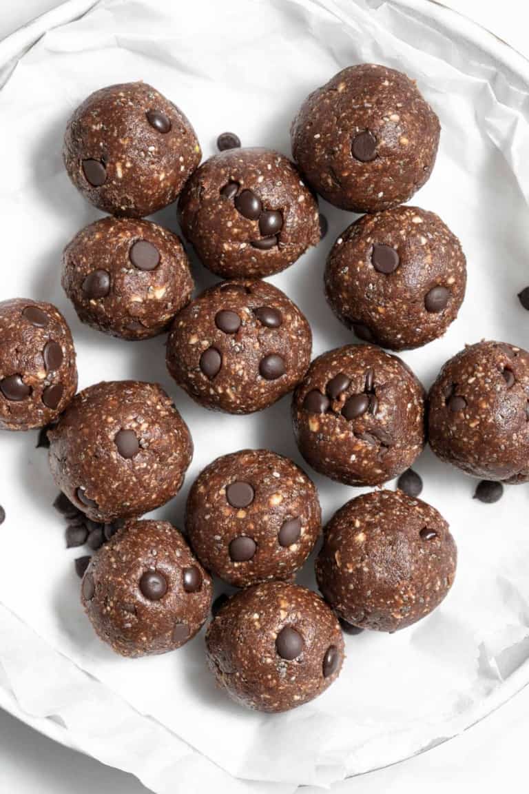 Double Chocolate Chip Date Energy Balls - Healthy Fitness Meals