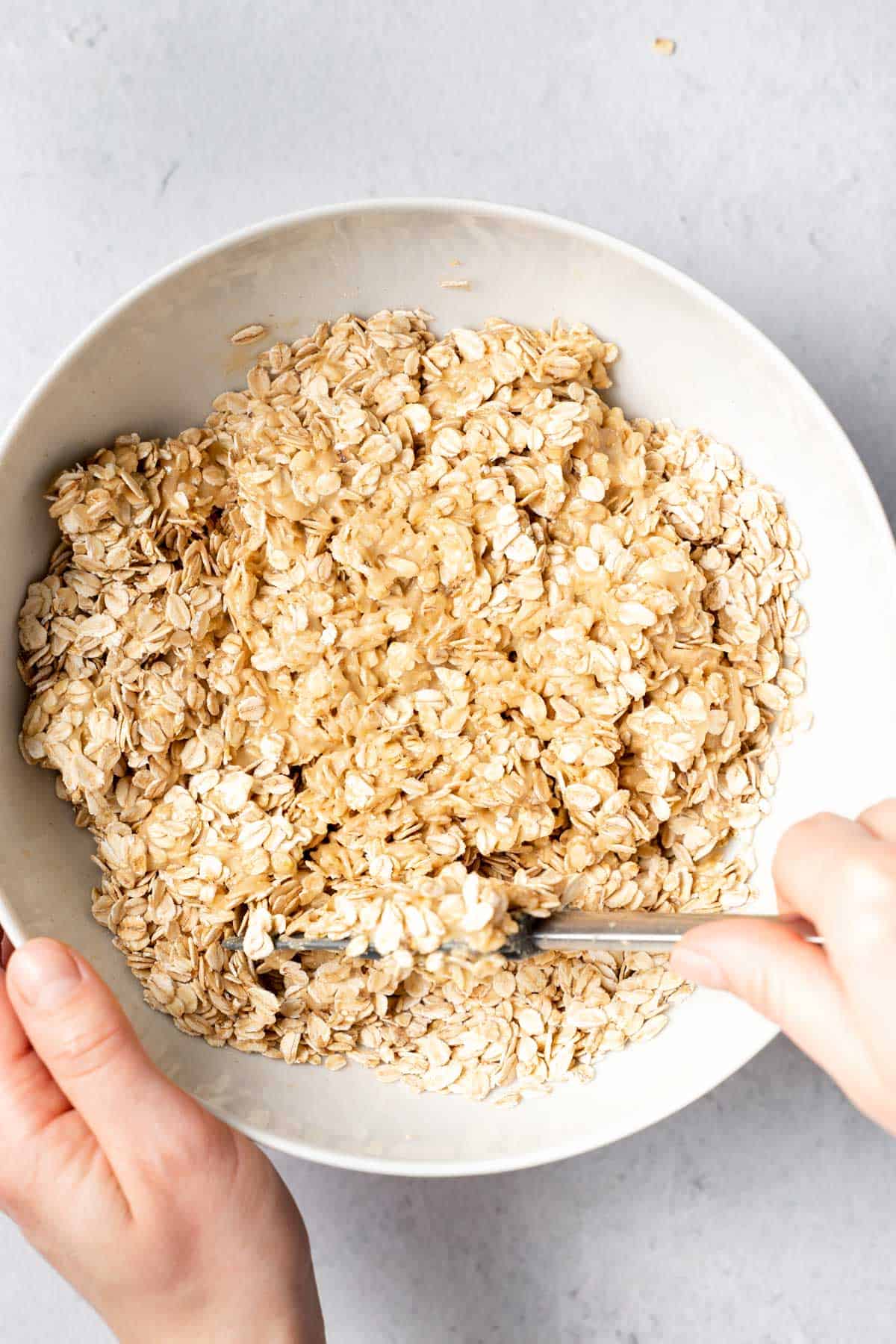 No Bake Peanut Butter Oatmeal bars - Healthy Fitness Meals