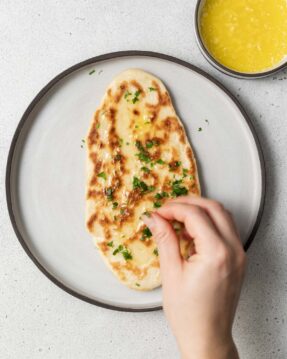 Amazing Garlic Naan Bread Recipe - Healthy Fitness Meals