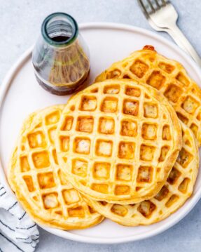3-Ingredient Chaffle Recipe {8 Minutes} - Healthy Fitness Meals