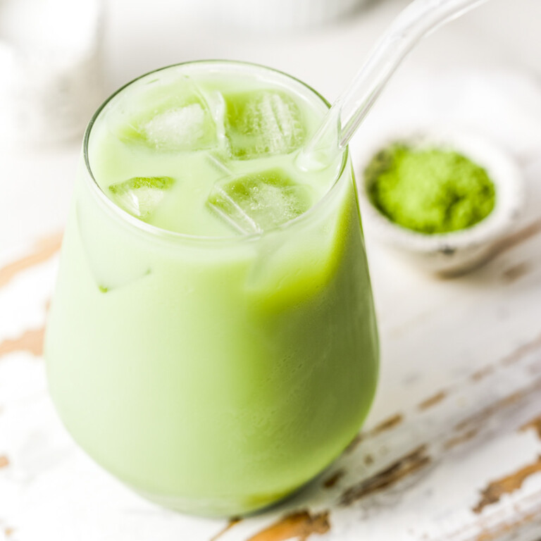 Homemade Iced Matcha Latte - Healthy Fitness Meals